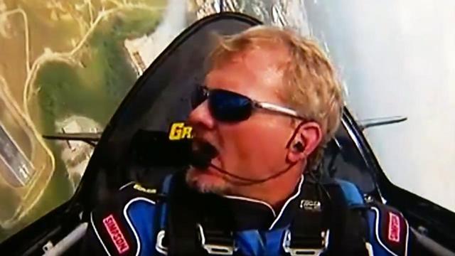 Community remembers pilot Greg Connell killed during airshow | WSB-TV