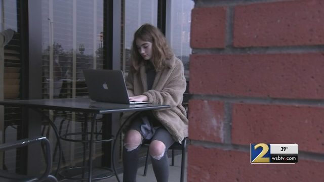 Bold thieves swipe laptops at Starbucks, police say | WSB-TV