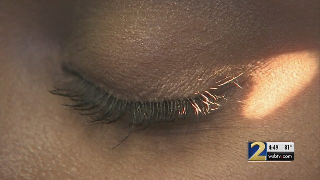 Doctors warn of mite infestation in eyelash extensions | WSB-TV