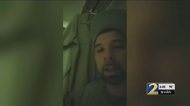 Video shows inmate streaming live from jail cell at Atlanta federal ...